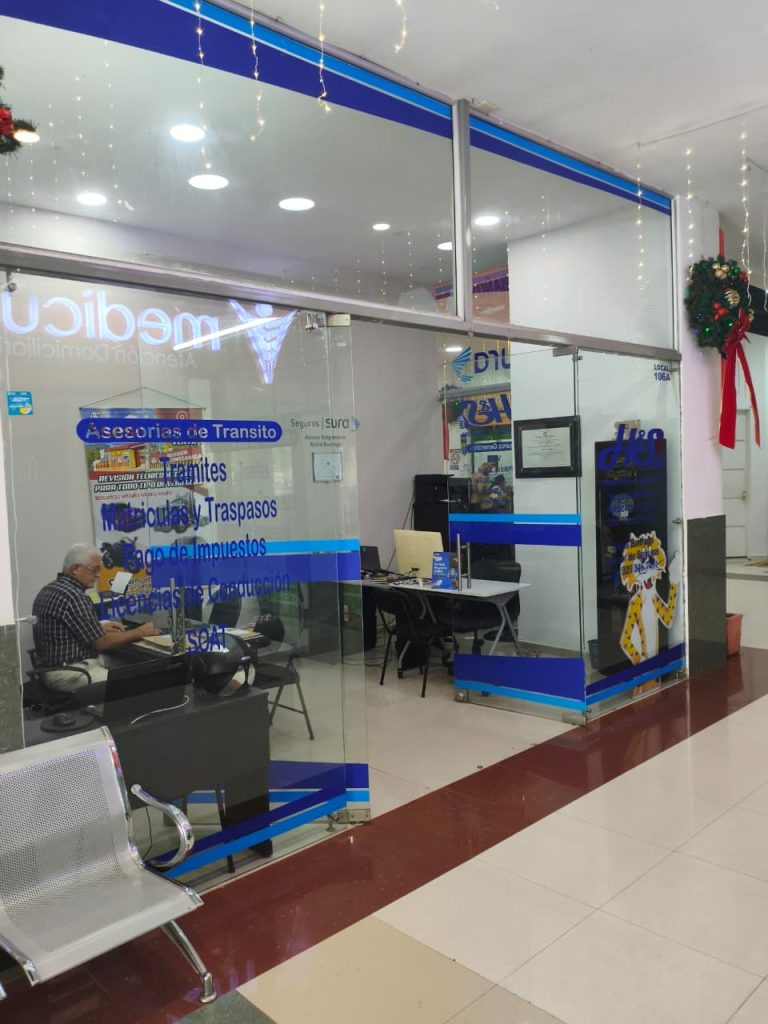 H Y S – Centro Comercial San Gil Plaza