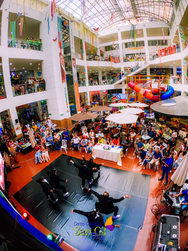 Centro Comercial San Gil Plaza – El Epicentro del Entretenimiento en San Gil